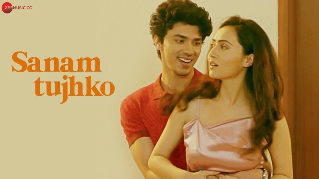SANAM TUJHKO LYRICS सनम तुझको - Kumar Sanu, Gautami Roy - Ft. Indraneel, Varsha Rekhate ...